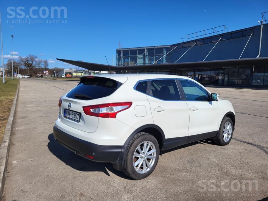 Balts Nissan Qashqai 2016 Rīga, ar dzinēja tilpumu 1.60 L un nobraukumu 140 tūkst. km par 7700 €, foto 5 vietnē AUTOMOTO.COM.LV