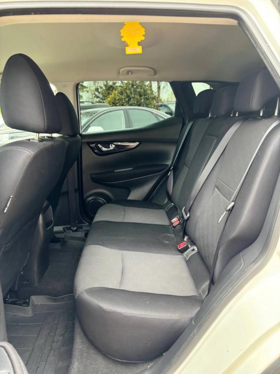 Balts Nissan Qashqai 2016 Rīga, ar dzinēja tilpumu 1.20 L un nobraukumu 158 tūkst. km par 10950 €, foto 13 vietnē AUTOMOTO.COM.LV