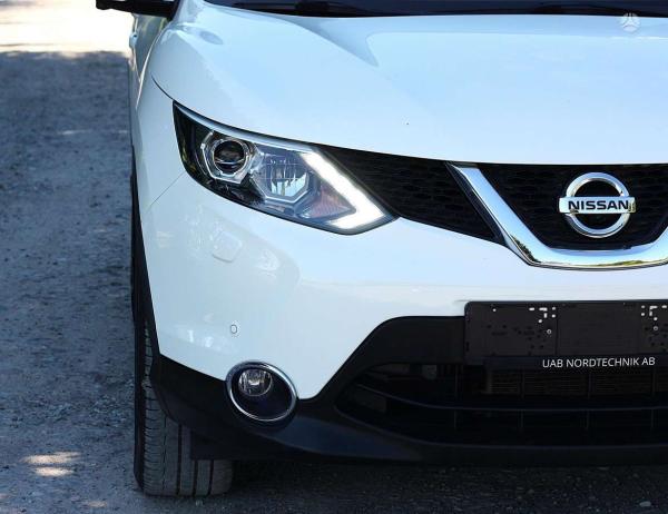 Balts Nissan Qashqai 2016 Kretinga, ar dzinēja tilpumu 1.20 L un nobraukumu 123 tūkst. km par 9199 €, foto 4 vietnē AUTOMOTO.COM.LV