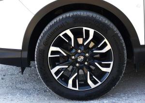 White Nissan Qashqai 2016 in Kretinga, with an engine capacity of 1.20 L and mileage of 123 thousand km for 9199 €, photo 8 on AUTOMOTO.COM.LV