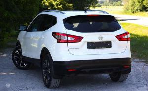 White Nissan Qashqai 2016 in Kretinga, with an engine capacity of 1.20 L and mileage of 123 thousand km for 9199 €, photo 16 on AUTOMOTO.COM.LV