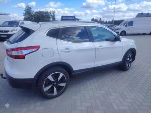 White Nissan Qashqai 2016 in Taurage, with an engine capacity of 1.46 L and mileage of 260 thousand km for 7700 €, photo 6 on AUTOMOTO.COM.LV