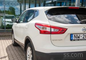 Balts Nissan Qashqai 2016 Cēsis, ar dzinēja tilpumu 1.20 L un nobraukumu 162 tūkst. km par 8250 €, foto 12 vietnē AUTOMOTO.COM.LV