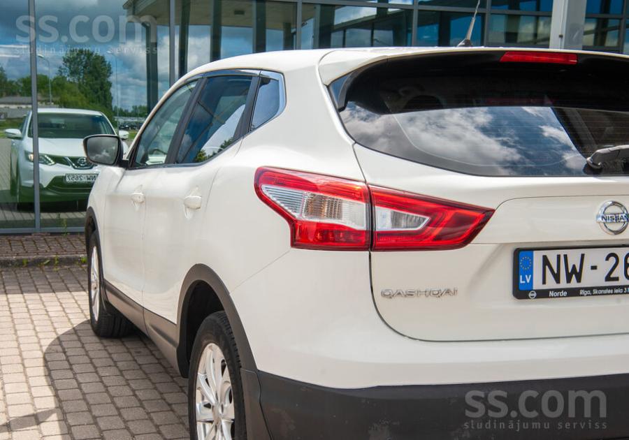 Balts Nissan Qashqai 2016 Cēsis, ar dzinēja tilpumu 1.20 L un nobraukumu 162 tūkst. km par 8250 €, foto 12 vietnē AUTOMOTO.COM.LV