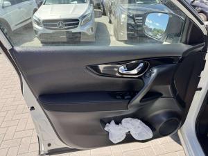 White Nissan Qashqai 2016 in Telschi, with an engine capacity of 1.60 L and mileage of 202 thousand km for 7700 €, photo 23 on AUTOMOTO.COM.LV