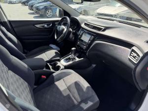White Nissan Qashqai 2016 in Telschi, with an engine capacity of 1.60 L and mileage of 202 thousand km for 7700 €, photo 28 on AUTOMOTO.COM.LV