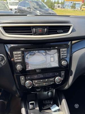 White Nissan Qashqai 2016 in Telschi, with an engine capacity of 1.60 L and mileage of 202 thousand km for 7700 €, photo 31 on AUTOMOTO.COM.LV