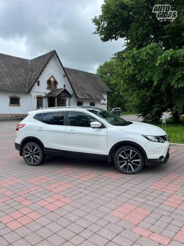 Balts Nissan Qashqai 2016 Viļņa, ar dzinēja tilpumu 1.20 L un nobraukumu 163 tūkst. km par 8850 €, foto 2 vietnē AUTOMOTO.COM.LV