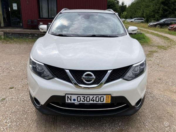 White Nissan Qashqai 2016 in Prienai, with an engine capacity of 1.60 L and mileage of 198 thousand km for 9999 €, photo 3 on AUTOMOTO.COM.LV