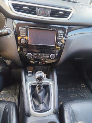 White Nissan Qashqai 2016 in Telschi, with an engine capacity of 1.60 L and mileage of 340 thousand km for 5500 €, photo 12 on AUTOMOTO.COM.LV