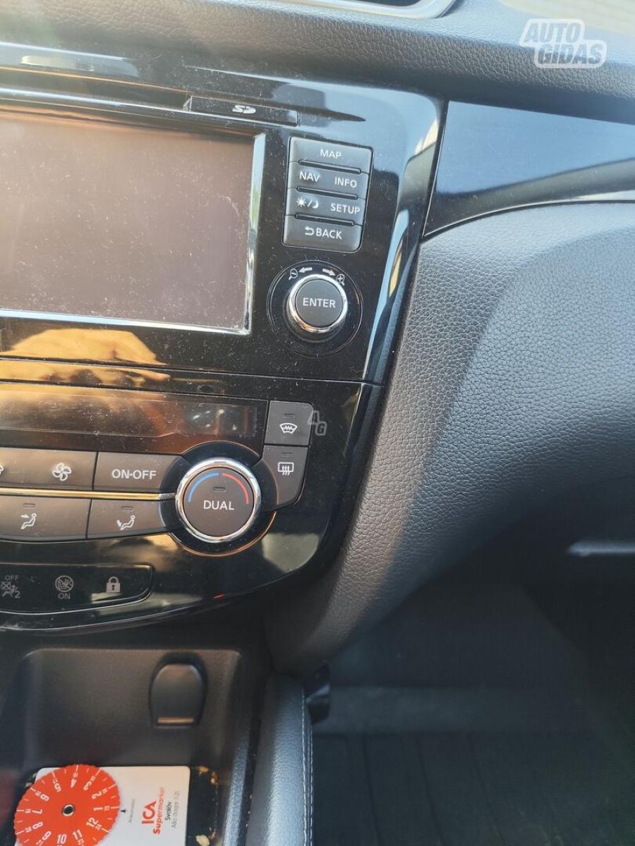 White Nissan Qashqai 2016 in Telschi, with an engine capacity of 1.60 L and mileage of 340 thousand km for 5500 €, photo 18 on AUTOMOTO.COM.LV
