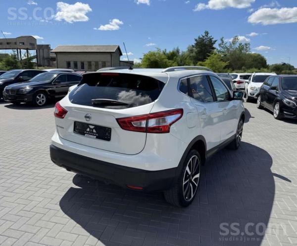 Balts Nissan Qashqai 2016 Telšiai, ar dzinēja tilpumu 1.60 L un nobraukumu 202 tūkst. km par 7690 €, foto 9 vietnē AUTOMOTO.COM.LV