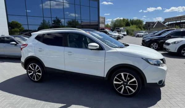 Balts Nissan Qashqai 2016 Telšiai, ar dzinēja tilpumu 1.60 L un nobraukumu 202 tūkst. km par 7690 €, foto 2 vietnē AUTOMOTO.COM.LV