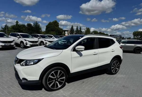 Balts Nissan Qashqai 2016 Telšiai, ar dzinēja tilpumu 1.60 L un nobraukumu 202 tūkst. km par 7690 €, foto 3 vietnē AUTOMOTO.COM.LV