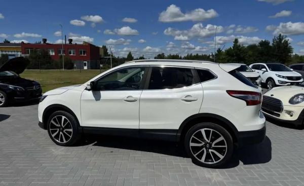 Balts Nissan Qashqai 2016 Telšiai, ar dzinēja tilpumu 1.60 L un nobraukumu 202 tūkst. km par 7690 €, foto 6 vietnē AUTOMOTO.COM.LV