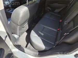 White Nissan Qashqai 2016 in Riga, with an engine capacity of 1.60 L and mileage of 239 thousand km for 9700 €, photo 16 on AUTOMOTO.COM.LV