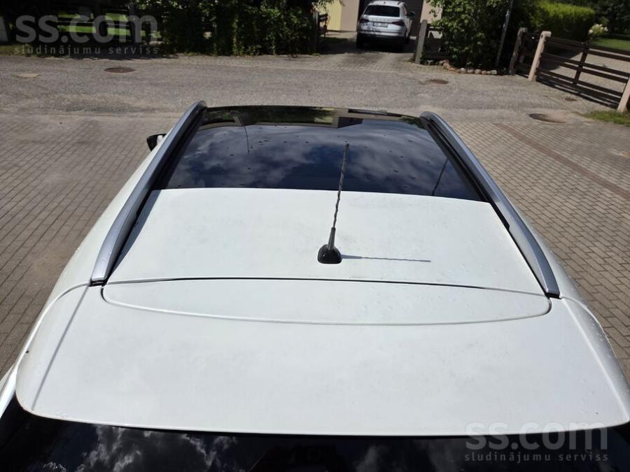 White Nissan Qashqai 2016 in Riga, with an engine capacity of 1.60 L and mileage of 239 thousand km for 9700 €, photo 17 on AUTOMOTO.COM.LV
