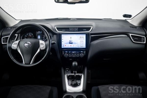 White Nissan Qashqai 2016 in Tallinn, with an engine capacity of 1.20 L and mileage of 102 thousand km for 9998 €, photo 2 on AUTOMOTO.COM.LV