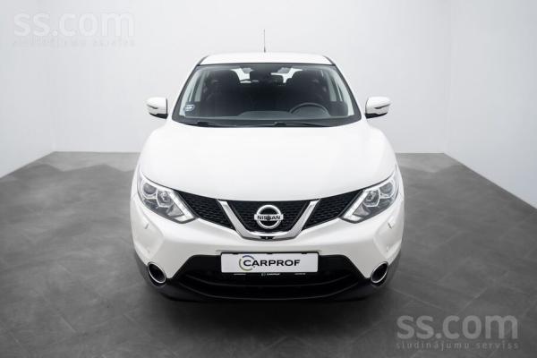 White Nissan Qashqai 2016 in Tallinn, with an engine capacity of 1.20 L and mileage of 102 thousand km for 9998 €, photo 4 on AUTOMOTO.COM.LV
