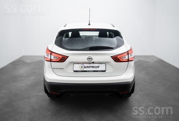 White Nissan Qashqai 2016 in Tallinn, with an engine capacity of 1.20 L and mileage of 102 thousand km for 9998 €, photo 7 on AUTOMOTO.COM.LV