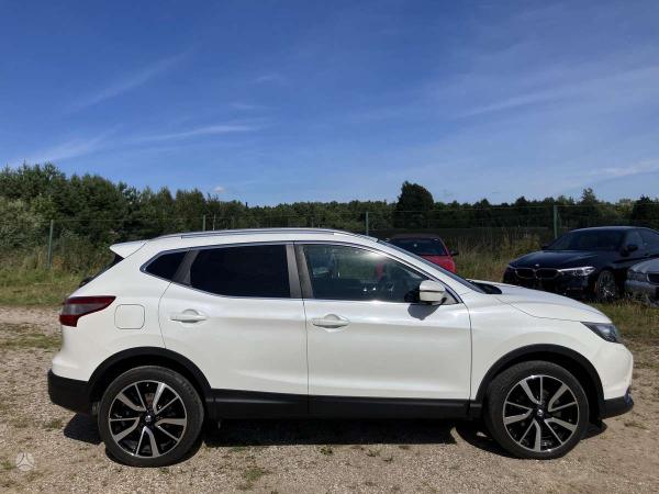 Balts Nissan Qashqai 2016 Prienai, ar dzinēja tilpumu 1.60 L un nobraukumu 198 tūkst. km par 9555 €, foto 3 vietnē AUTOMOTO.COM.LV