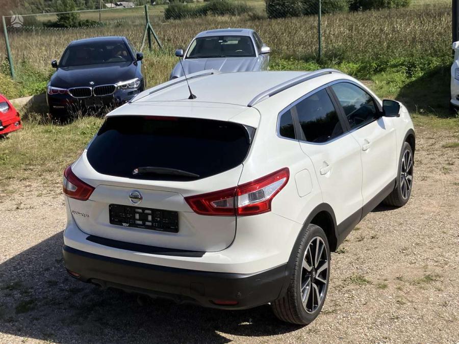 Balts Nissan Qashqai 2016 Prienai, ar dzinēja tilpumu 1.60 L un nobraukumu 198 tūkst. km par 9555 €, foto 6 vietnē AUTOMOTO.COM.LV