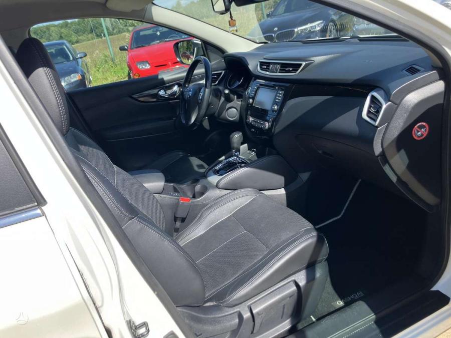 Balts Nissan Qashqai 2016 Prienai, ar dzinēja tilpumu 1.60 L un nobraukumu 198 tūkst. km par 9555 €, foto 9 vietnē AUTOMOTO.COM.LV