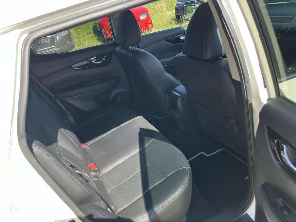 Balts Nissan Qashqai 2016 Prienai, ar dzinēja tilpumu 1.60 L un nobraukumu 198 tūkst. km par 9555 €, foto 10 vietnē AUTOMOTO.COM.LV