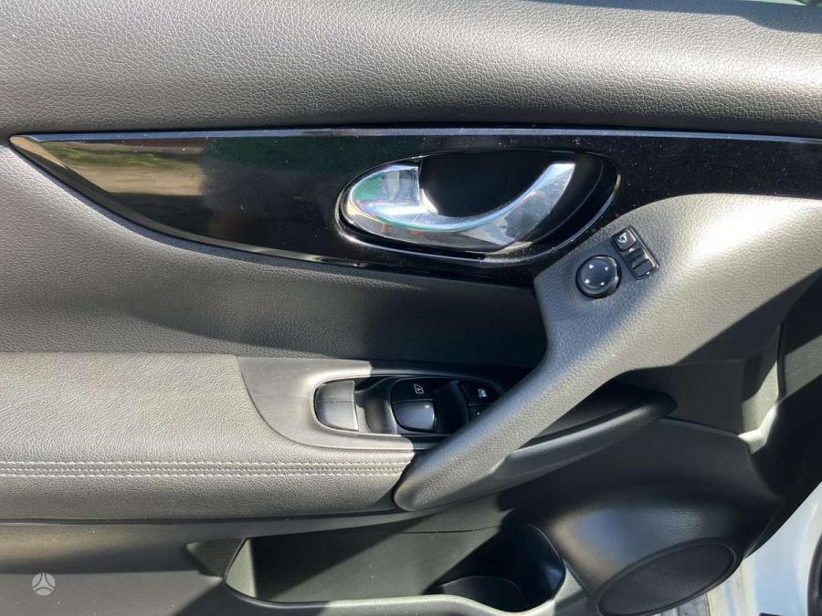 Balts Nissan Qashqai 2016 Prienai, ar dzinēja tilpumu 1.60 L un nobraukumu 198 tūkst. km par 9555 €, foto 12 vietnē AUTOMOTO.COM.LV