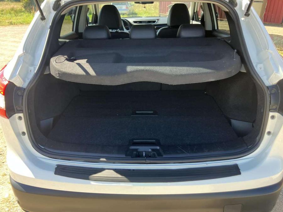 Balts Nissan Qashqai 2016 Prienai, ar dzinēja tilpumu 1.60 L un nobraukumu 198 tūkst. km par 9555 €, foto 19 vietnē AUTOMOTO.COM.LV