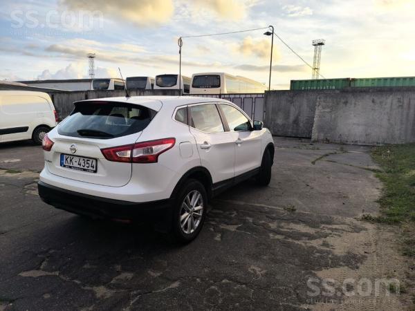 Balts Nissan Qashqai 2016 Rīga, ar dzinēja tilpumu 1.20 L un nobraukumu 192 tūkst. km par 7400 €, foto 3 vietnē AUTOMOTO.COM.LV