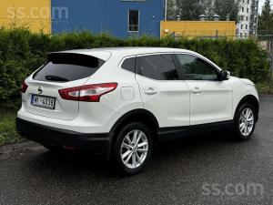 White Nissan Qashqai 2016 in Riga, with an engine capacity of 1.50 L and mileage of 277 thousand km for 5300 €, photo 6 on AUTOMOTO.COM.LV