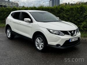 White Nissan Qashqai 2016 in Riga, with an engine capacity of 1.50 L and mileage of 277 thousand km for 5300 €, photo 8 on AUTOMOTO.COM.LV