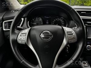 White Nissan Qashqai 2016 in Riga, with an engine capacity of 1.50 L and mileage of 277 thousand km for 5300 €, photo 15 on AUTOMOTO.COM.LV