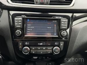 White Nissan Qashqai 2016 in Riga, with an engine capacity of 1.50 L and mileage of 277 thousand km for 5300 €, photo 19 on AUTOMOTO.COM.LV