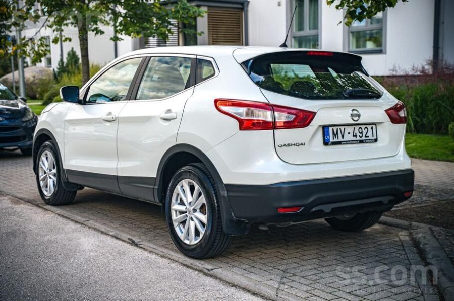 Balts Nissan Qashqai 2016 Rīga, ar dzinēja tilpumu 1.20 L un nobraukumu 111 tūkst. km par 7990 €, foto 7 vietnē AUTOMOTO.COM.LV