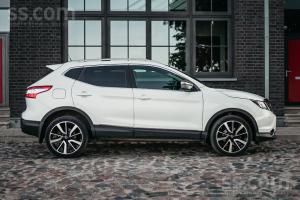 Balts Nissan Qashqai 2016 Rīga, ar dzinēja tilpumu 1.20 L un nobraukumu 103 tūkst. km par 12880 €, foto 5 vietnē AUTOMOTO.COM.LV