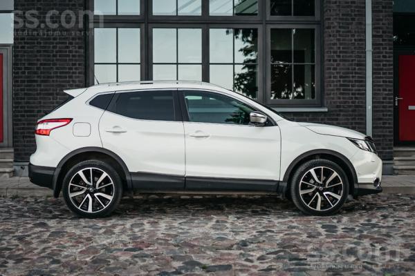 Balts Nissan Qashqai 2016 Rīga, ar dzinēja tilpumu 1.20 L un nobraukumu 103 tūkst. km par 12880 €, foto 5 vietnē AUTOMOTO.COM.LV