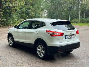 White Nissan Qashqai 2016 in Riga, with an engine capacity of 1.20 L and mileage of 0 thousand km for 8499 €, photo 4 on AUTOMOTO.COM.LV