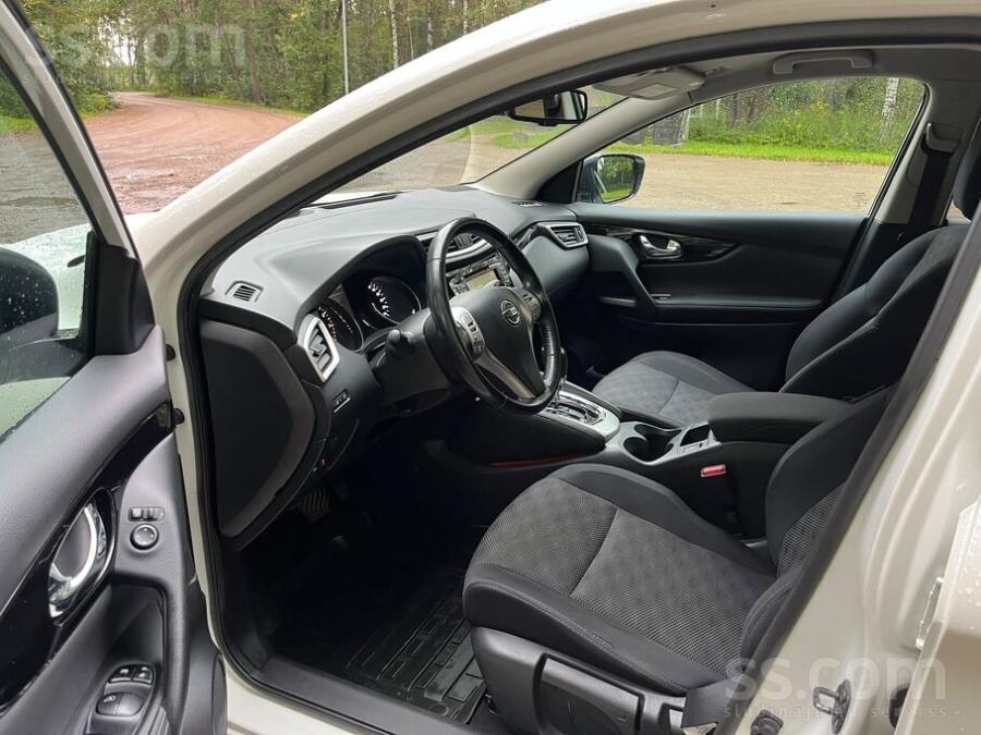White Nissan Qashqai 2016 in Riga, with an engine capacity of 1.20 L and mileage of 0 thousand km for 8499 €, photo 10 on AUTOMOTO.COM.LV