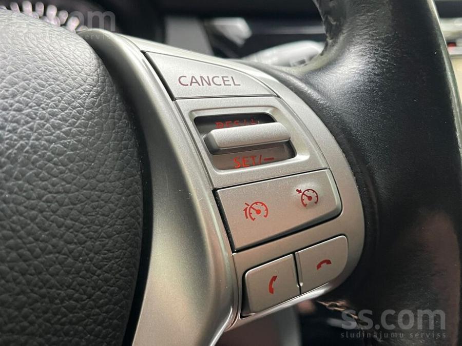 White Nissan Qashqai 2016 in Riga, with an engine capacity of 1.20 L and mileage of 0 thousand km for 8499 €, photo 13 on AUTOMOTO.COM.LV