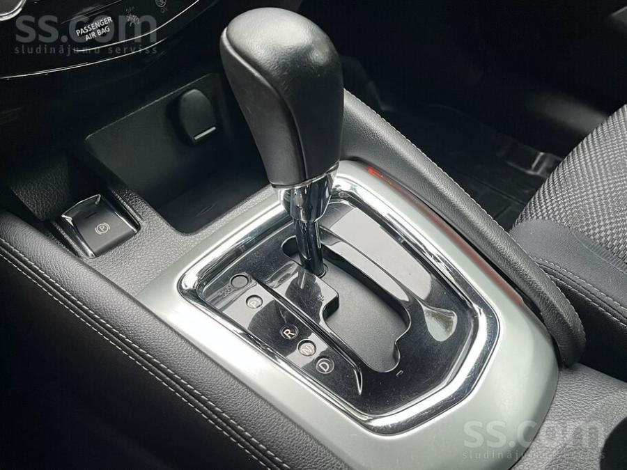 White Nissan Qashqai 2016 in Riga, with an engine capacity of 1.20 L and mileage of 0 thousand km for 8499 €, photo 23 on AUTOMOTO.COM.LV