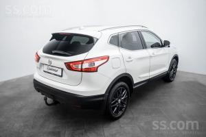 Balts Nissan Qashqai 2016 Tallina, ar dzinēja tilpumu 1.20 L un nobraukumu 103 tūkst. km par 9998 €, foto 4 vietnē AUTOMOTO.COM.LV