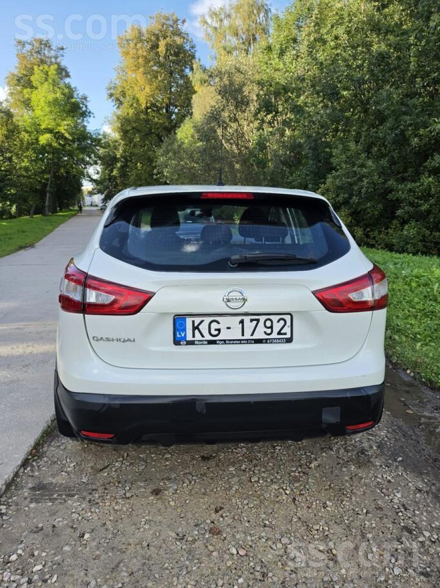 Balts Nissan Qashqai 2016 Rīga, ar dzinēja tilpumu 1.20 L un nobraukumu 118 tūkst. km par 7599 €, foto 6 vietnē AUTOMOTO.COM.LV