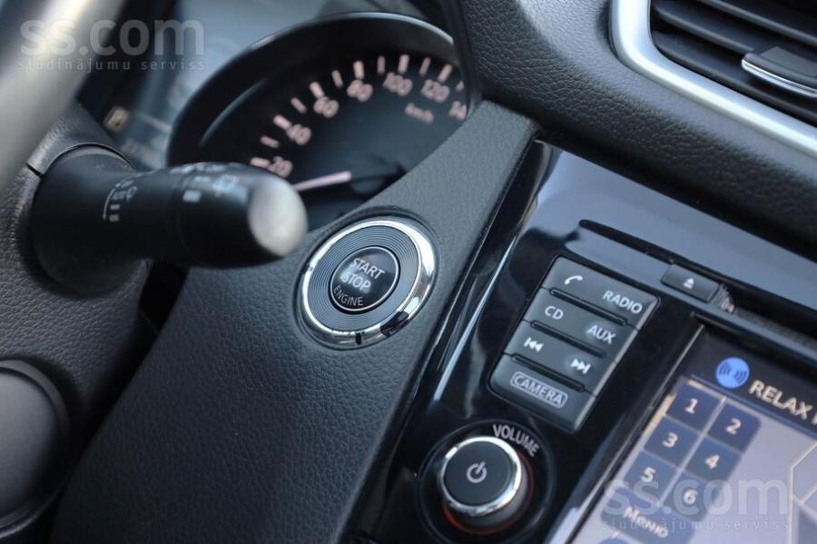 White Nissan Qashqai 2017 in Riga, with an engine capacity of 1.60 L and mileage of 238 thousand km for 10995 €, photo 22 on AUTOMOTO.COM.LV