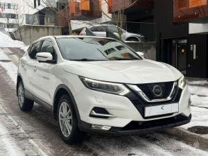 White Nissan Qashqai 2017 in Kaunas, with an engine capacity of 1.60 L and mileage of 306 thousand km for 8050 €, photo  on AUTOMOTO.COM.LV