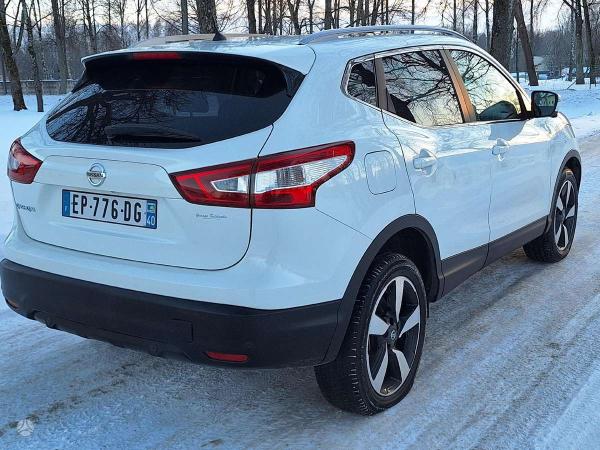 Balts Nissan Qashqai 2017 Tauragė, ar dzinēja tilpumu 1.60 L un nobraukumu 176 tūkst. km par 9200 €, foto 4 vietnē AUTOMOTO.COM.LV