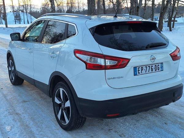 Balts Nissan Qashqai 2017 Tauragė, ar dzinēja tilpumu 1.60 L un nobraukumu 176 tūkst. km par 9200 €, foto 6 vietnē AUTOMOTO.COM.LV