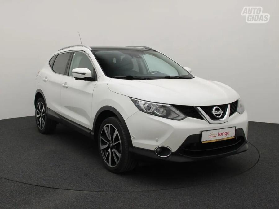 White Nissan Qashqai 2017 in Vilnius, with an engine capacity of 1.20 L and mileage of 86 thousand km for 12699 €, photo 11 on AUTOMOTO.COM.LV