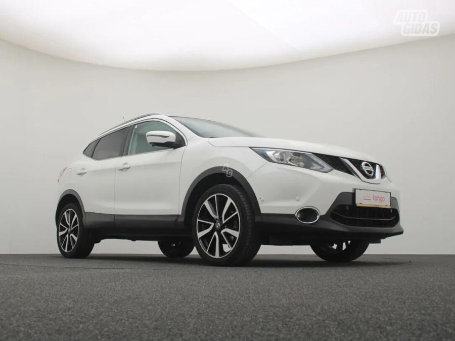 White Nissan Qashqai 2017 in Vilnius, with an engine capacity of 1.20 L and mileage of 86 thousand km for 12699 €, photo 12 on AUTOMOTO.COM.LV